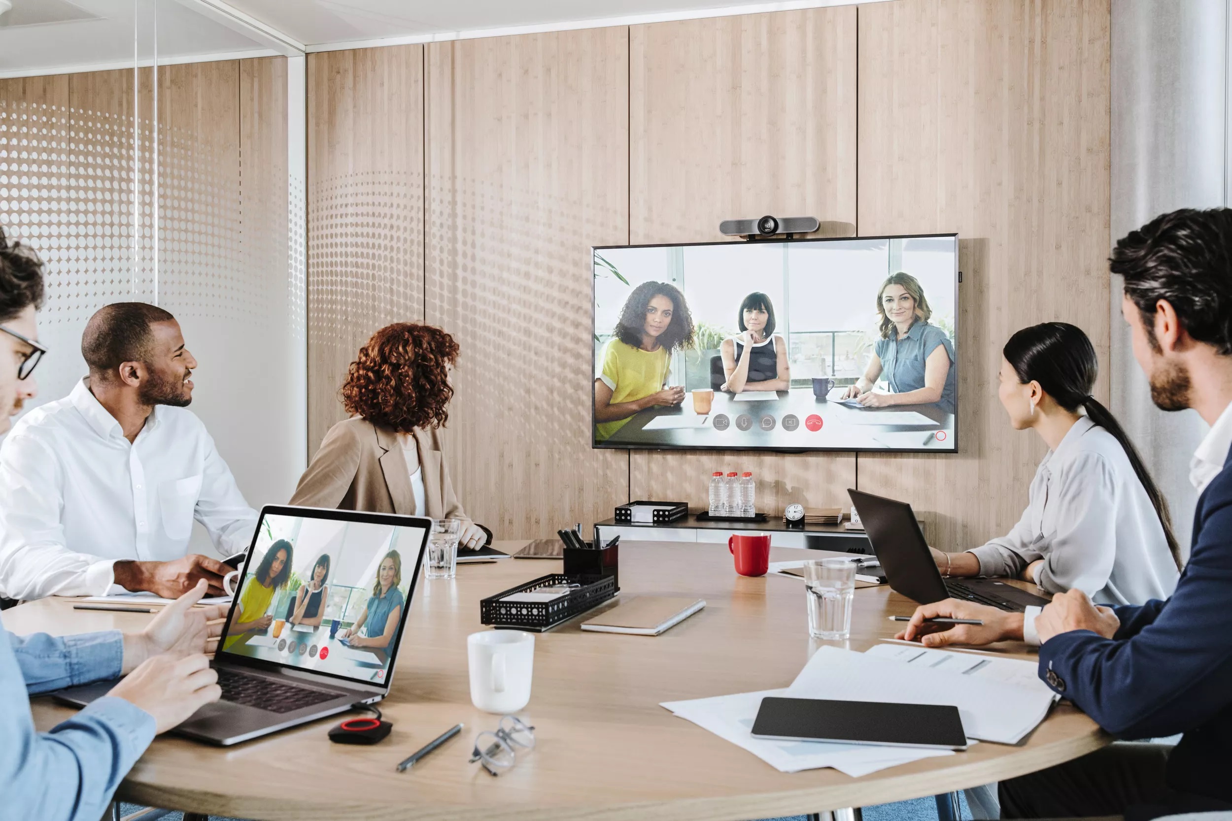 Barco x Logitech Singapore | Video Conferencing, ClickShare Conferencing | LIONWARE